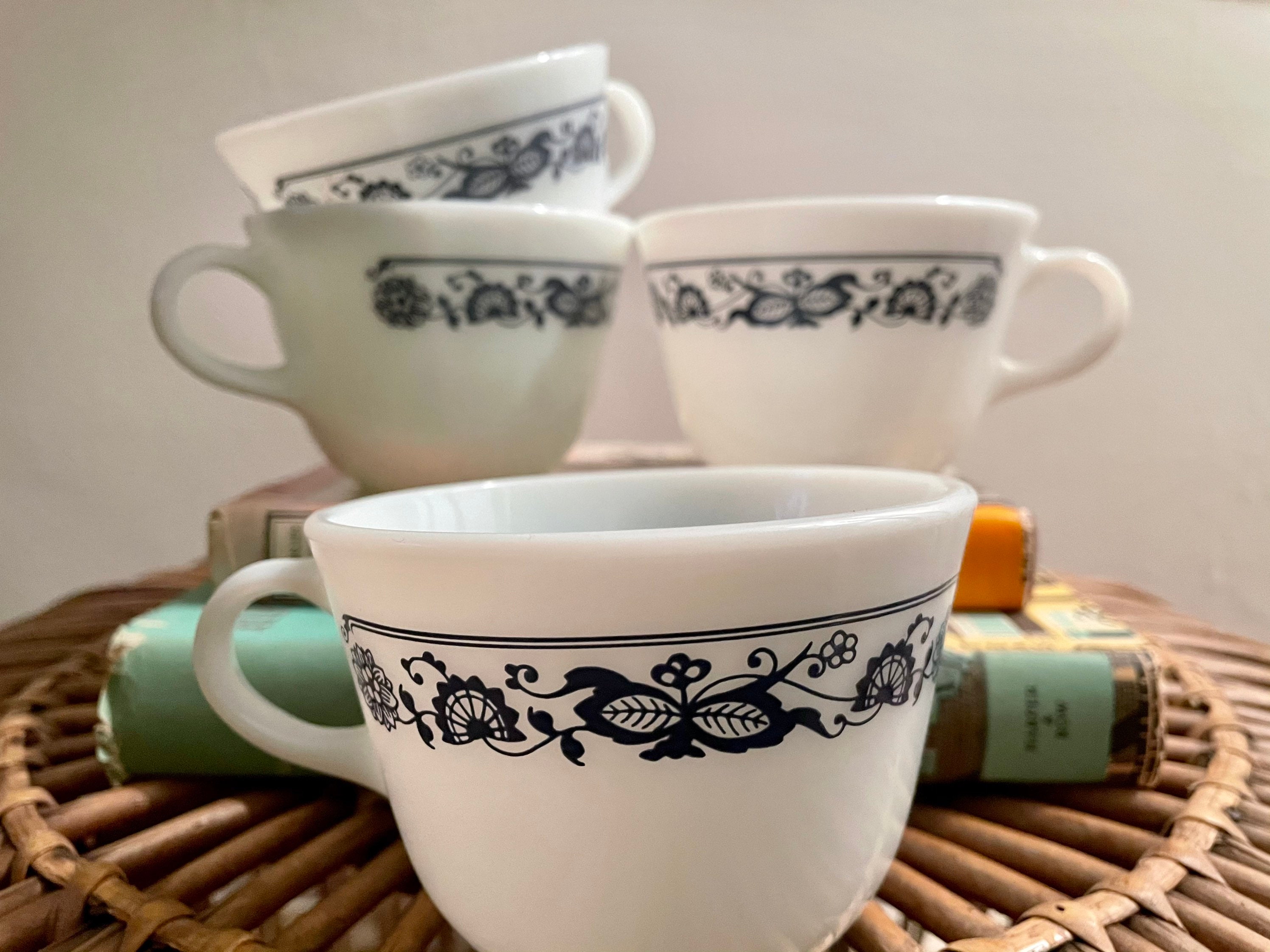 Set of 4 Vintage Pyrex Tea/ Coffee Mugs Onion Old Town Blue | Etsy