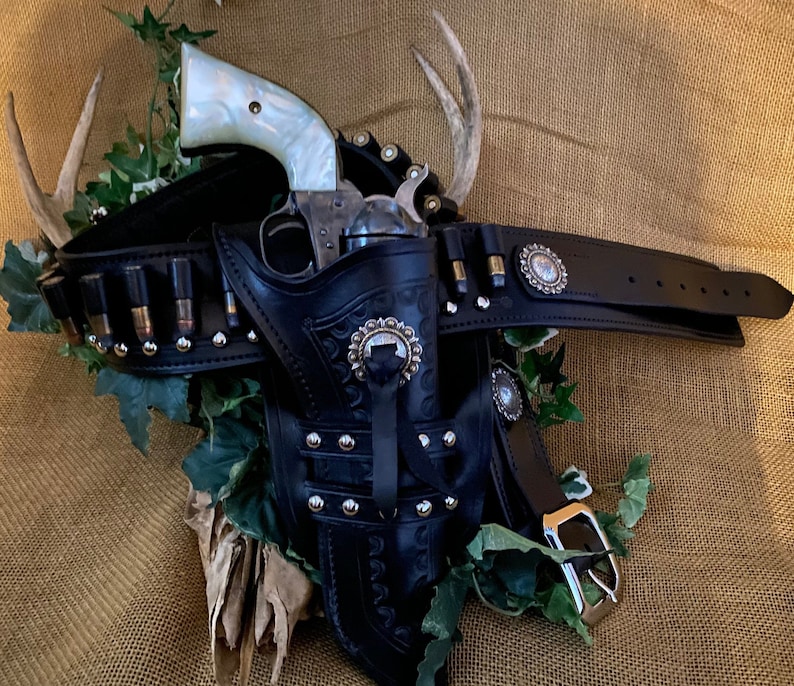 Replica of Johnny Ringo Holster & Belt shown as a Right or a - Etsy