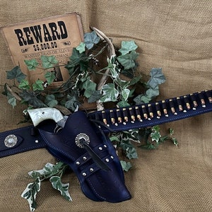 Replica of Johnny Ringo Holster & Belt shown as a Right or a Left Hand ...