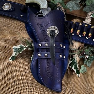 Replica of Johnny Ringo Holster & Belt shown as a Right or a Left Hand ...