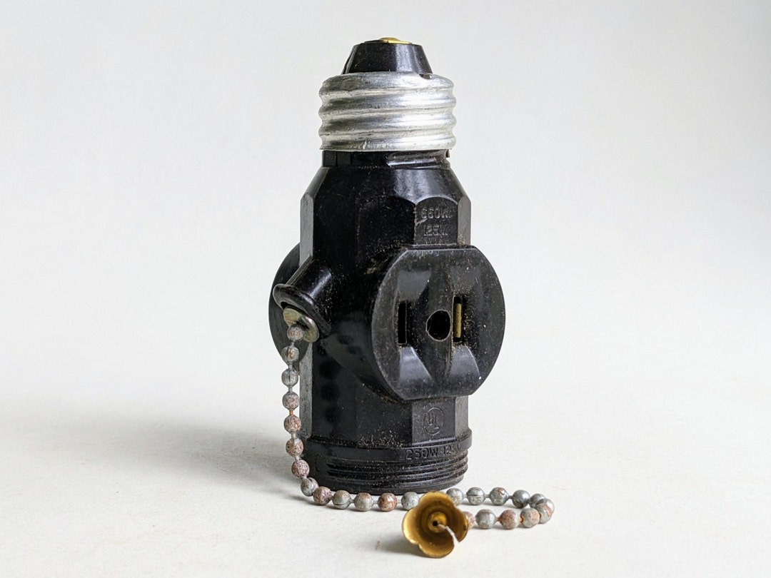 Vintage Bakelite Light Socket Adapter With Dual Outlets and Pull Chain ...