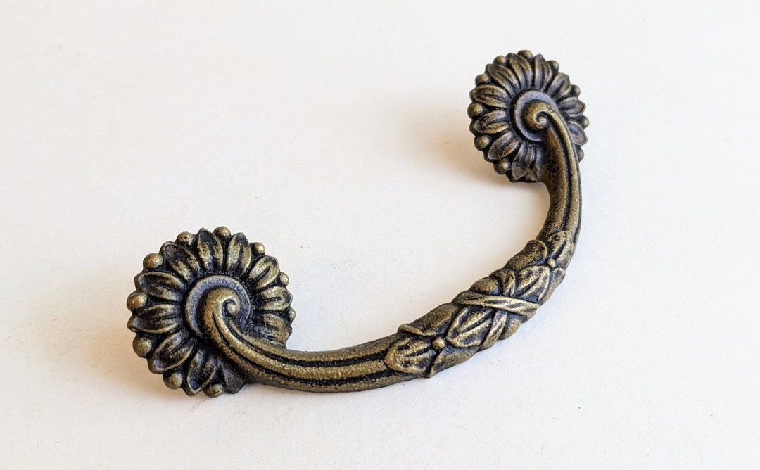 Single Cast Brass Rosette Vintage Furniture Drawer Cabinet Pull With ...