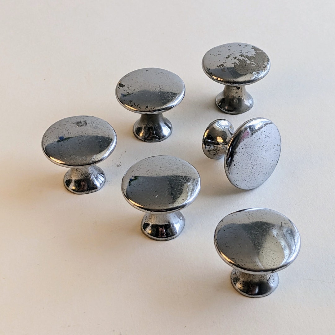 Set of 6 Matching Vintage Flared Base Chrome Knobs - Etsy