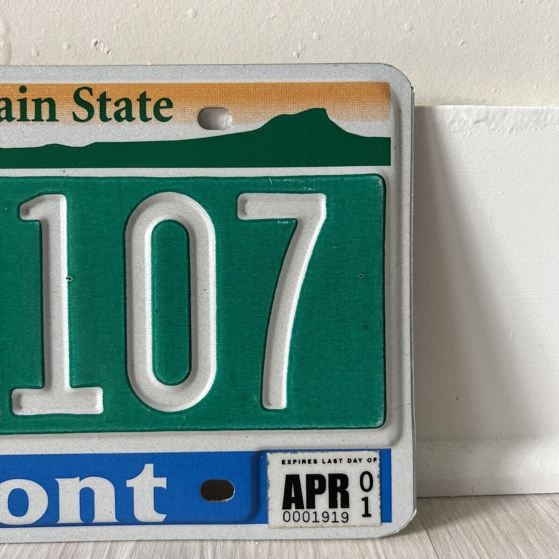 Vintage 2001 Vermont Truck License Plate Peregrine Falcon Bird Green ...