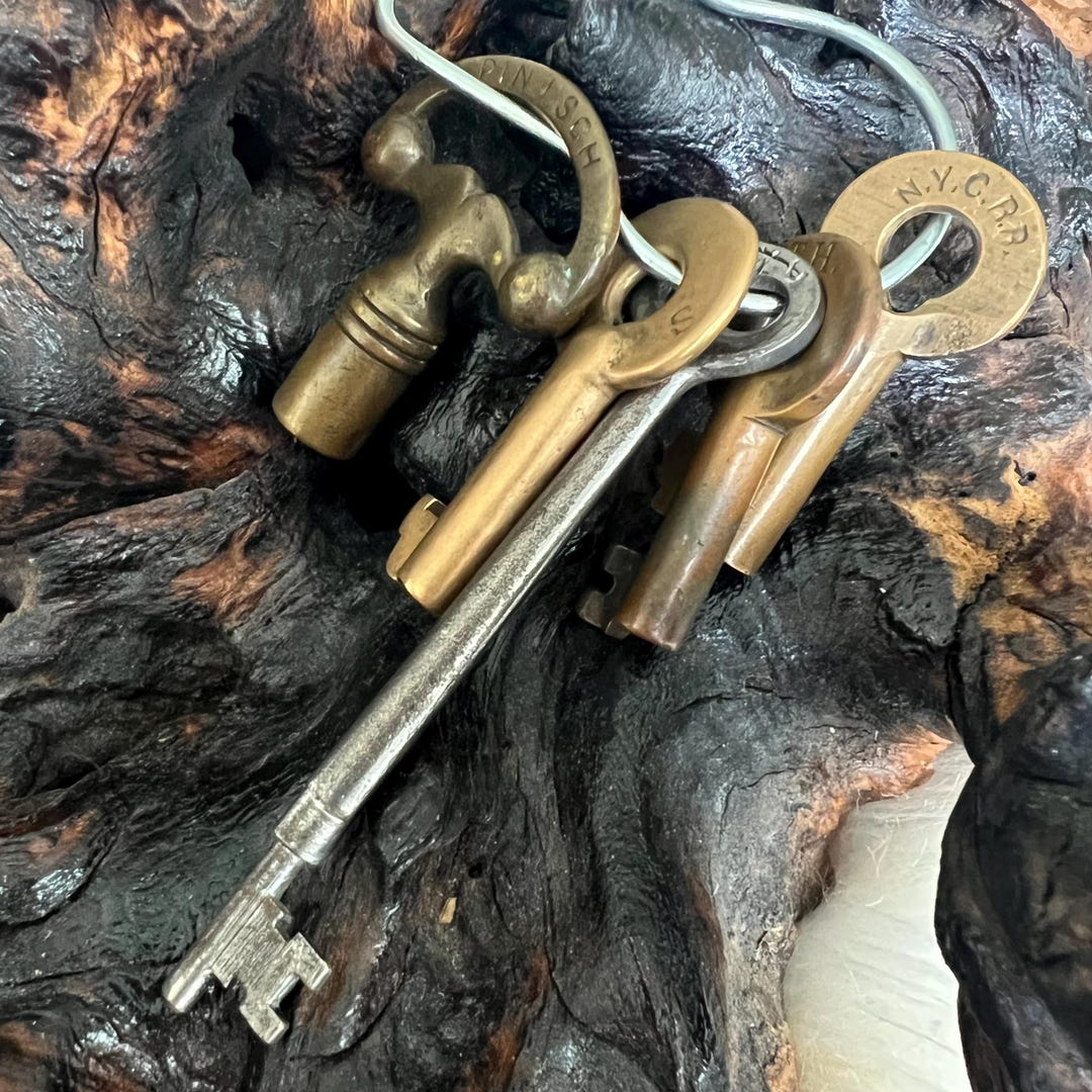 Set of 5 New York Central System NYC S Railroad RR Brass Keys Pintsch ...