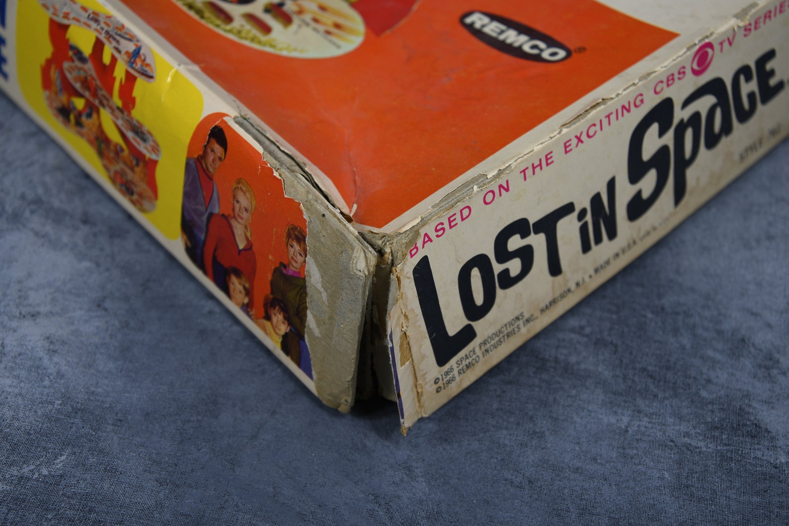 1966 Lost in Space Board Game by Remco RARE - Etsy