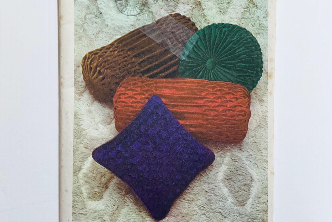 Simplicity 9855 Vintage 1972 Sewing Pattern for 3 Smocked Cushions ...