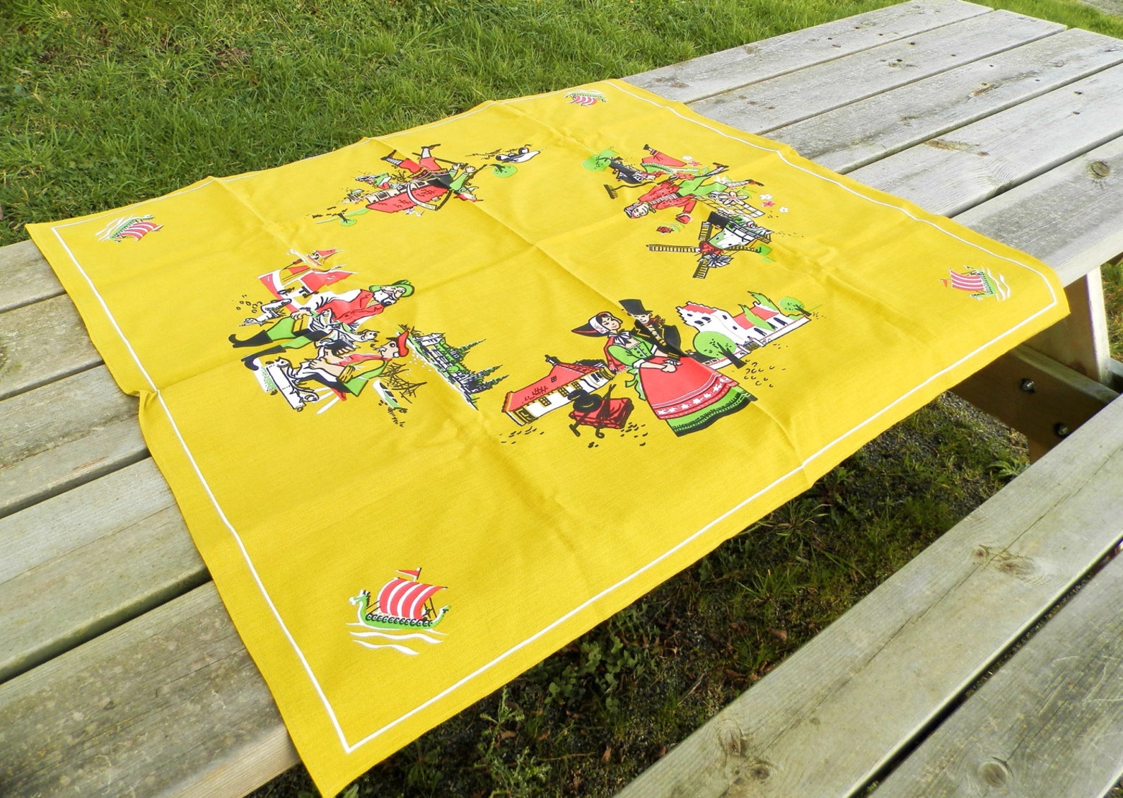 Vintage Square Danish Cotton Printed Table Cloth Etsy vintage-square-danish-cotton-printed-table-cloth-etsy