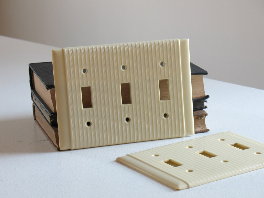 Vintage Bakelite Switch Plate Cover / Fine Ribbed White Ivory Cream ...