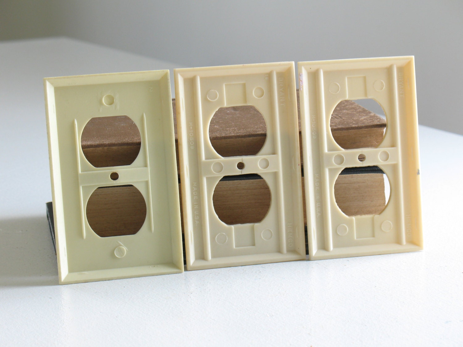 Vintage Bakelite Outlet Plate Covers / Ivory Cream Art Deco Duplex ...