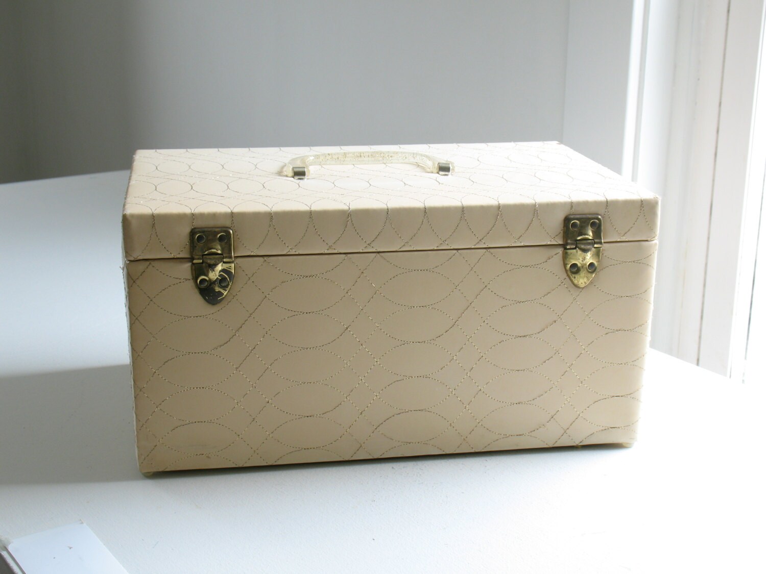 Vintage Vinyl Sewing Box and Contents / Retro Sewing Stash / - Etsy