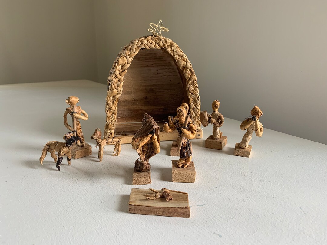 Vintage Primitive Rattan Nativity Scene / Handmade Fiber Jesus Mary and ...