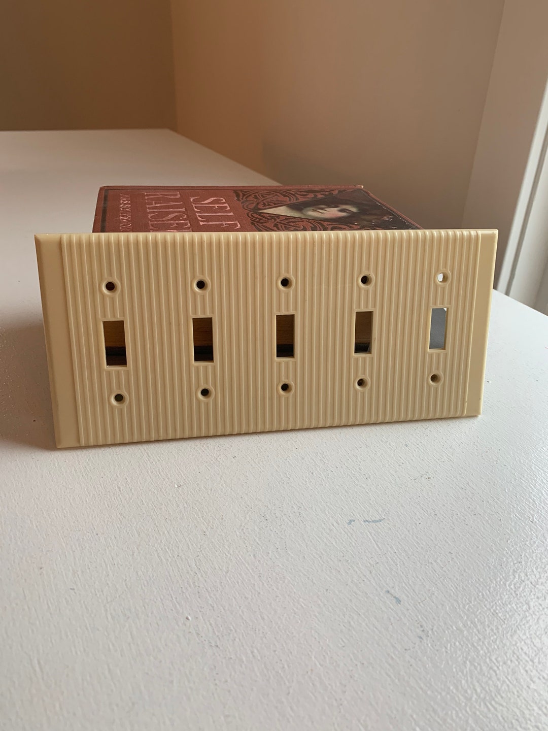 Vintage Bakelite Switch Plate Covers / Ivory Cream Art Deco Five Gang ...