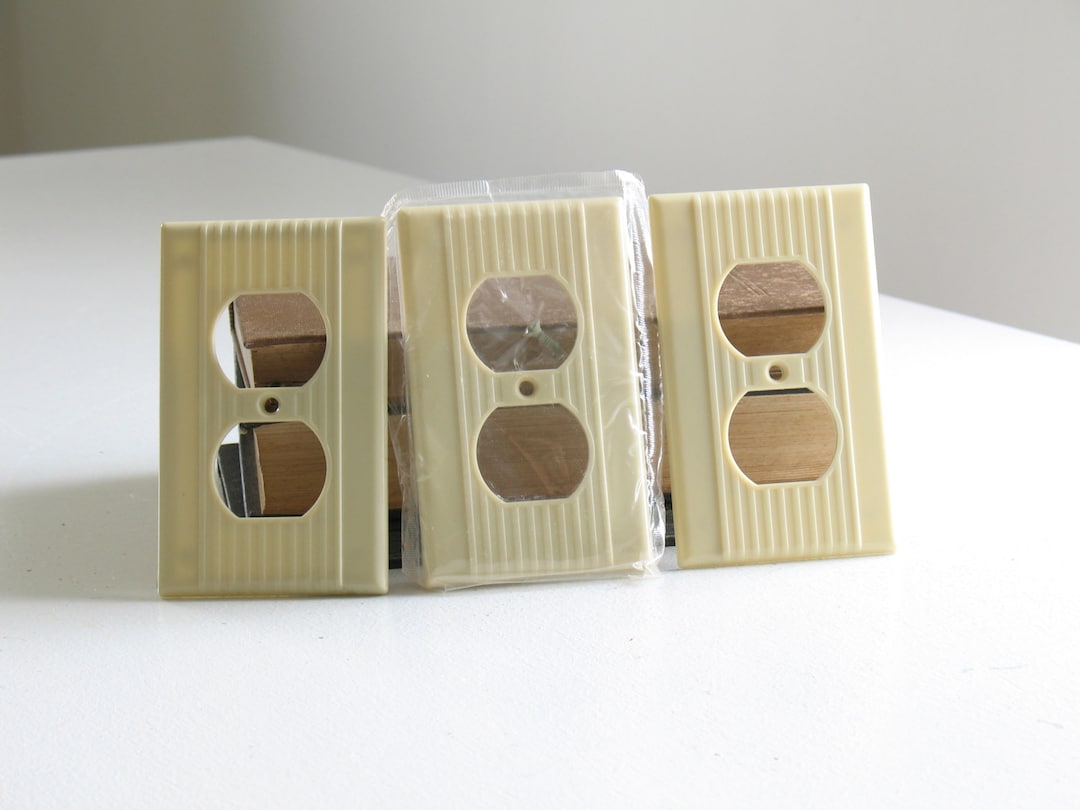 Vintage Ribbed Bakelite Outlet Plate Covers / Ivory Cream Art Deco ...