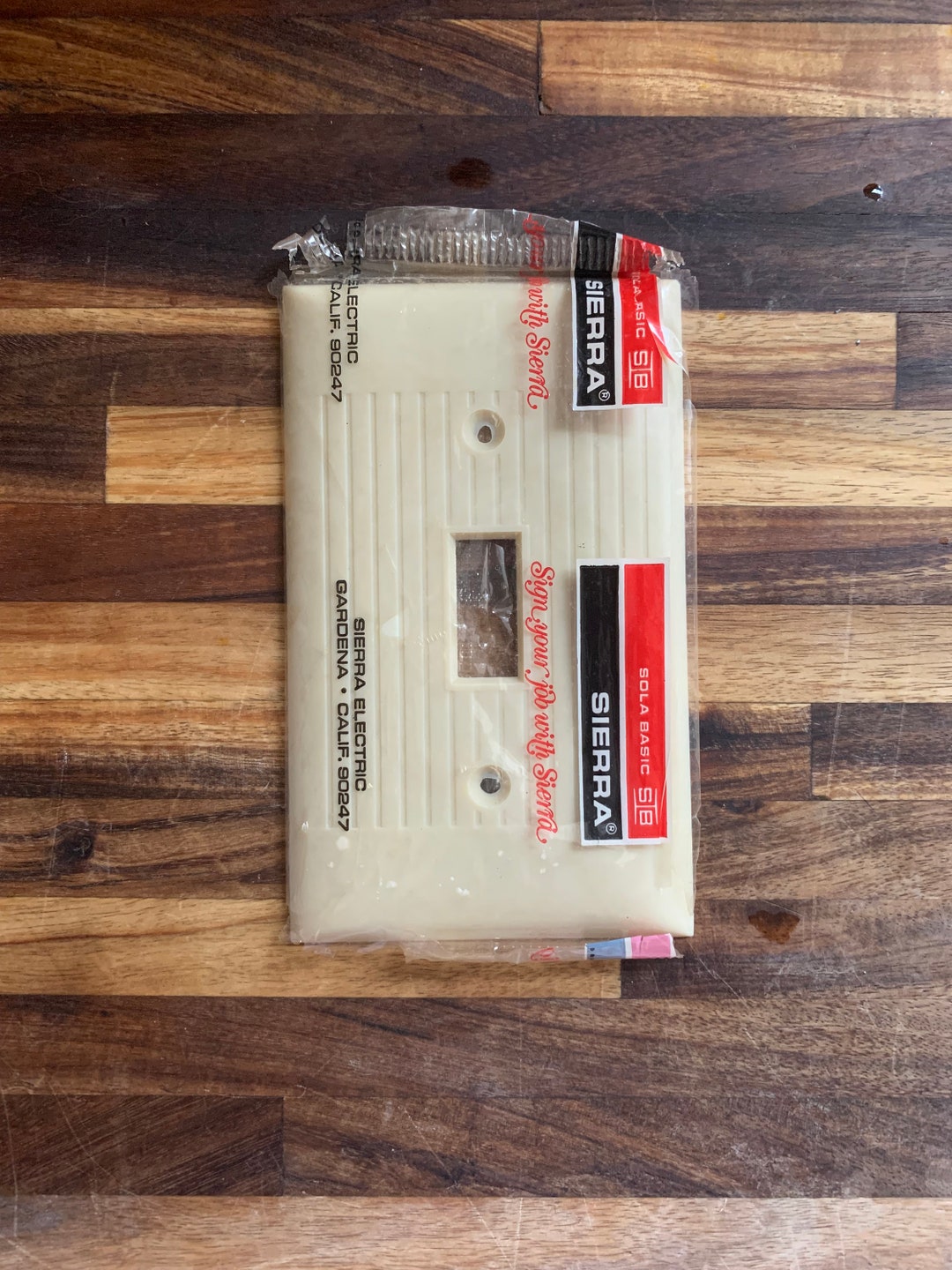 Vintage Cream Bullnose Switch Plate Covers / NOS Art Deco Ribbed Single ...