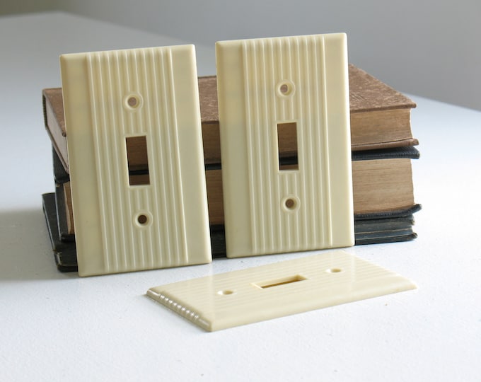 Vintage Bakelite Switch Plate Covers / Ivory Cream Art Deco Single ...