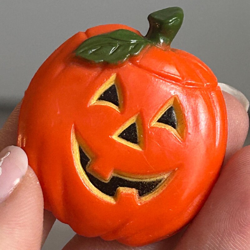 Halloween Brooch - Etsy