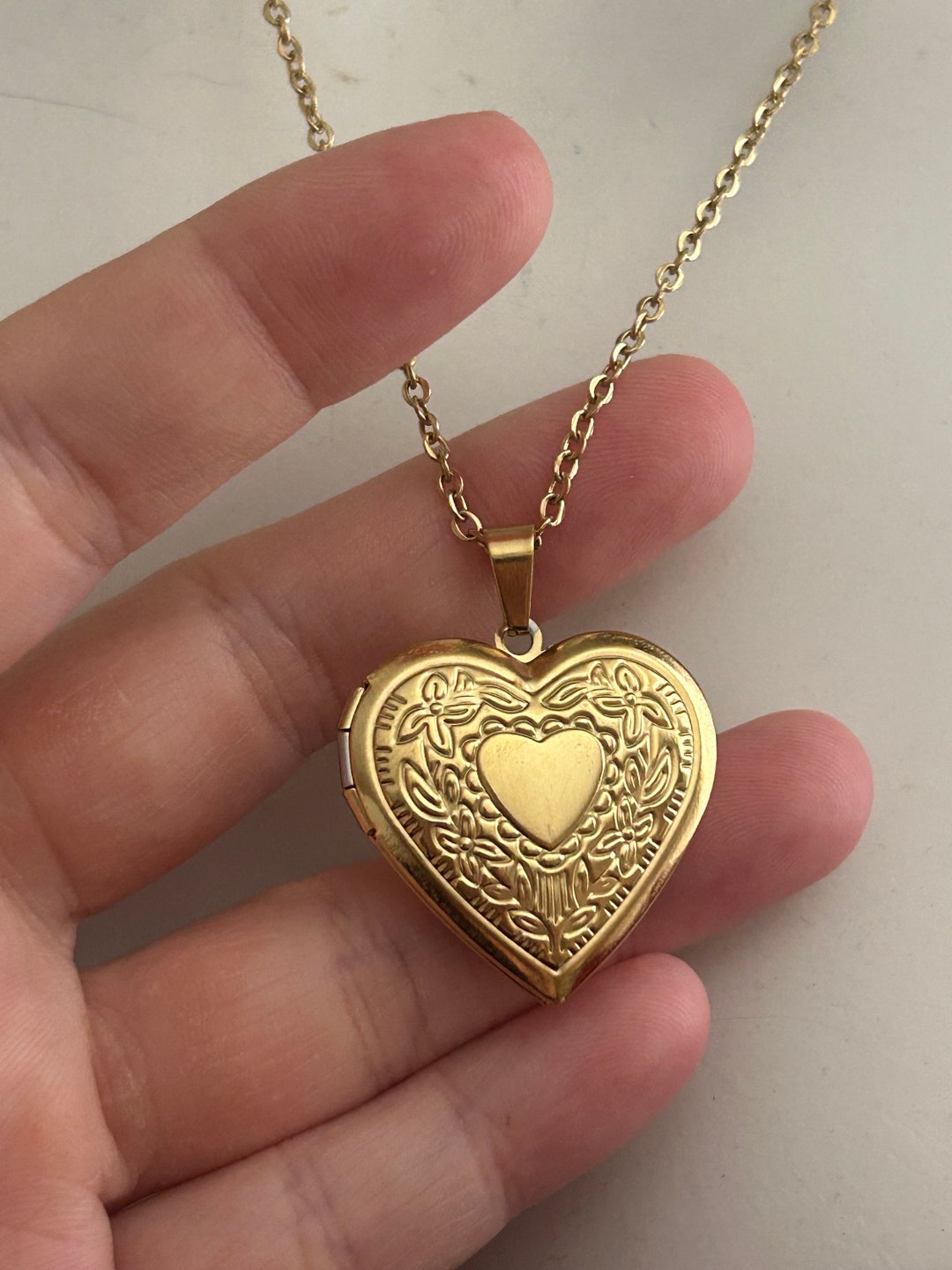 Heart Locket, Gift for Mom, Gold Locket, Memorial Locket, Locket ...