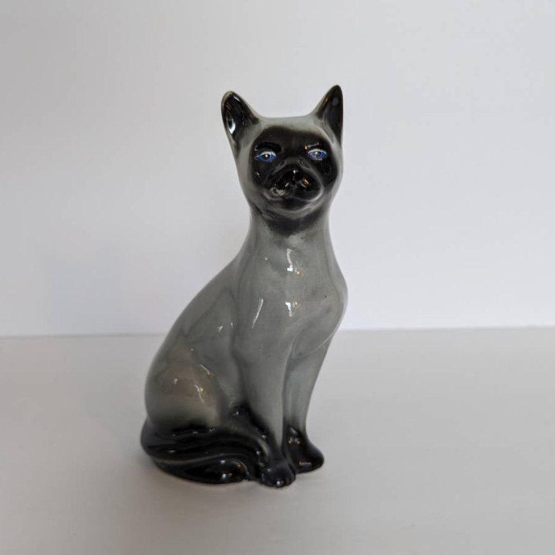 Vintage Ceramic Gray Black Siamese Cat Blue Eyes 7-inch Figurine Made ...