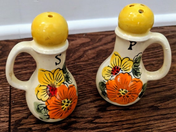 Vintage Hand Painted Ceramic/porcelain Salt and Pepper Shaker | Etsy
