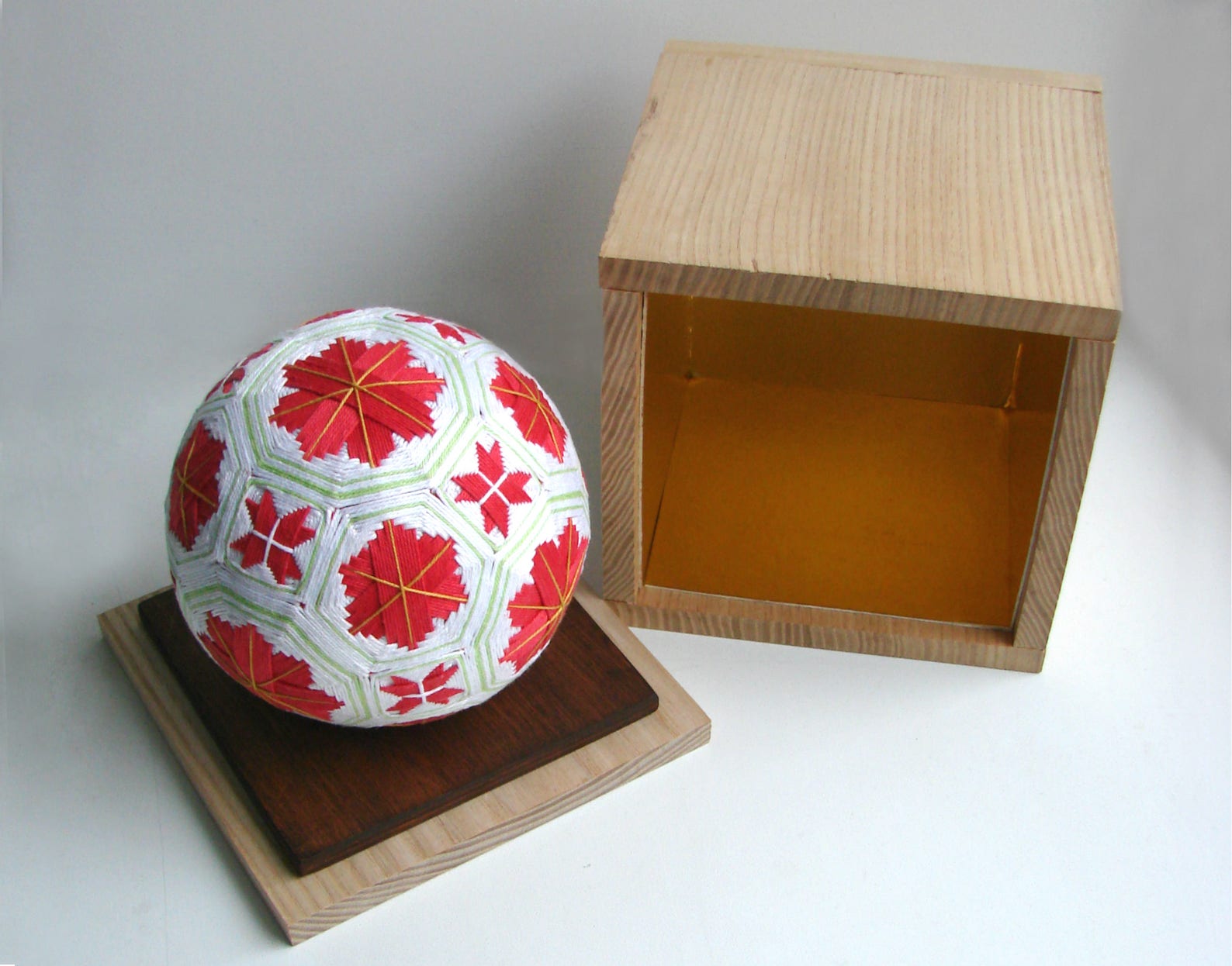 Flower Temari Ball in Wooden Gift Box - Etsy