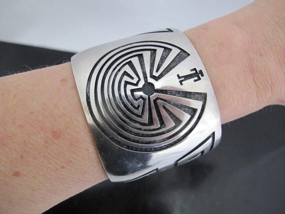 HOPI Native American MAN in the MAZE Sterling Silver … - Gem
