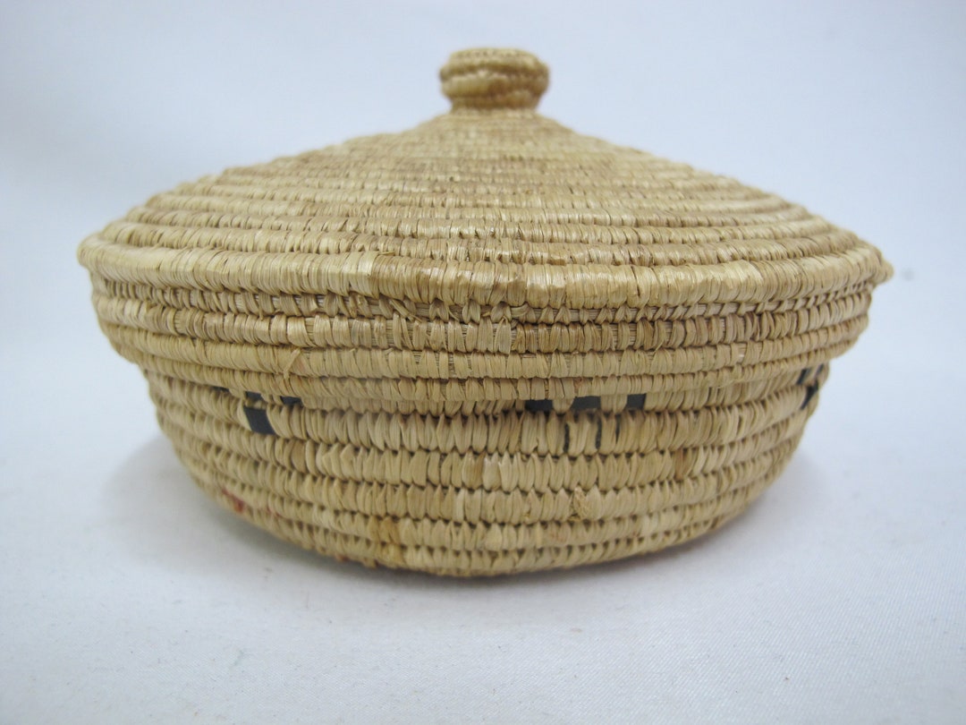 Antique ALASKAN Inuit Small Woven Geometric Design BASKET With Lid - Etsy