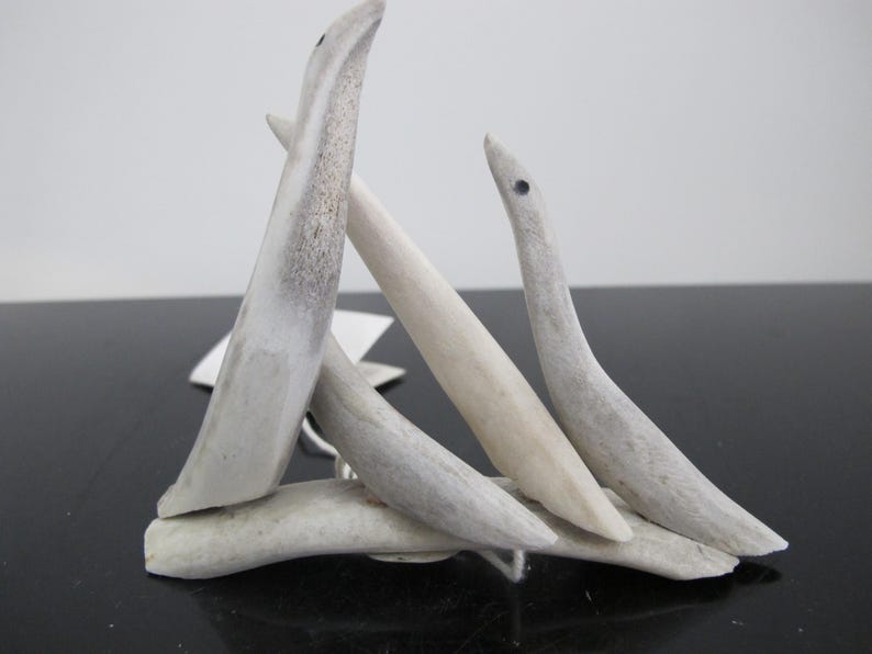Canadian Frobisher Bay INUIT Alee Vuktuk Carved BIRDS Perched on ANTLER ...
