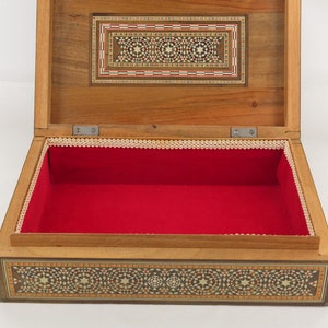 Antique South Indian SADELI Wood Box W/mother of Pearl CORAL & Wood ...