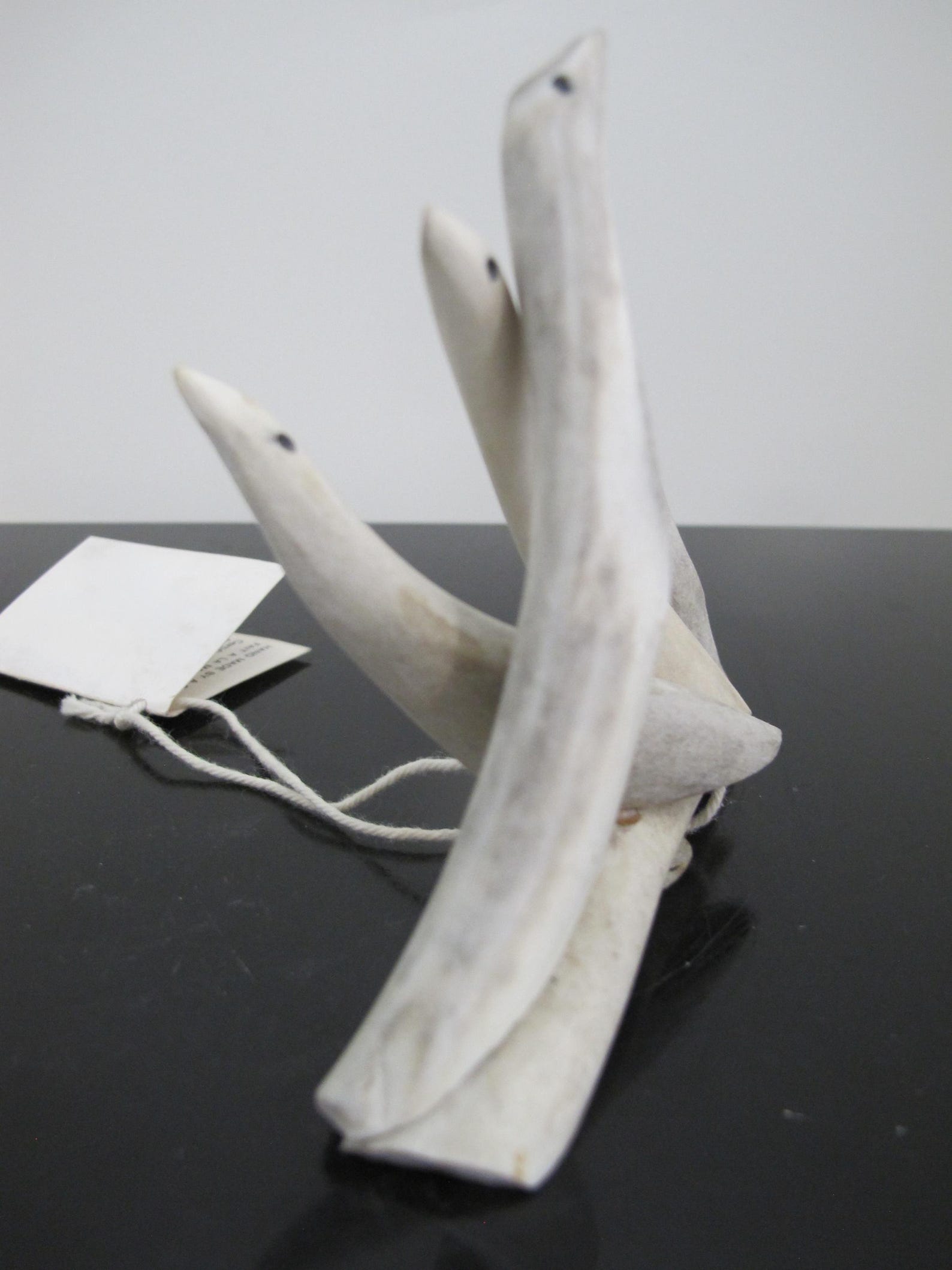 Canadian Frobisher Bay INUIT Alee Vuktuk Carved BIRDS Perched on ANTLER ...