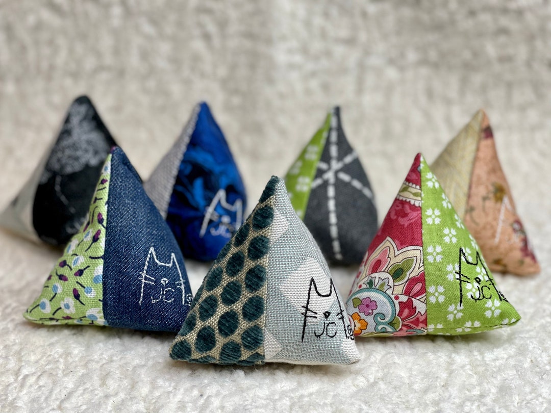 HANDMADE CATNIP Toy-small-sized Triangular Pyramid Shaped Cat Toy, All ...