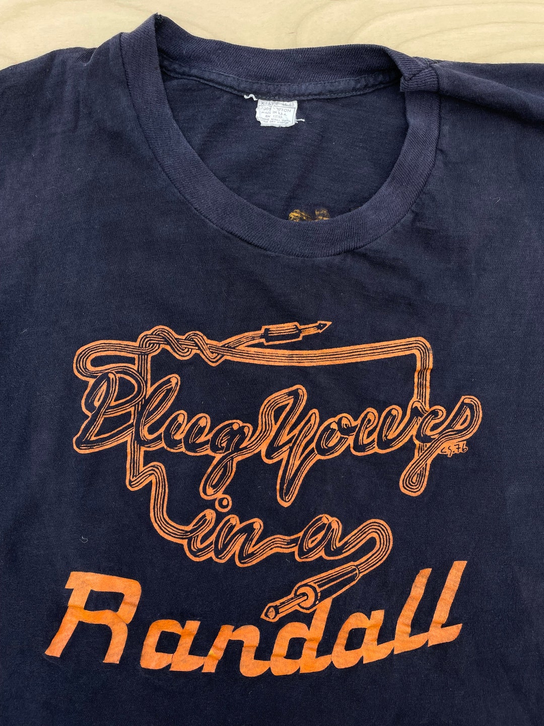 Randall Amplifier Shirt Vintage 1976 “plug Yours In” Print Flocked ...