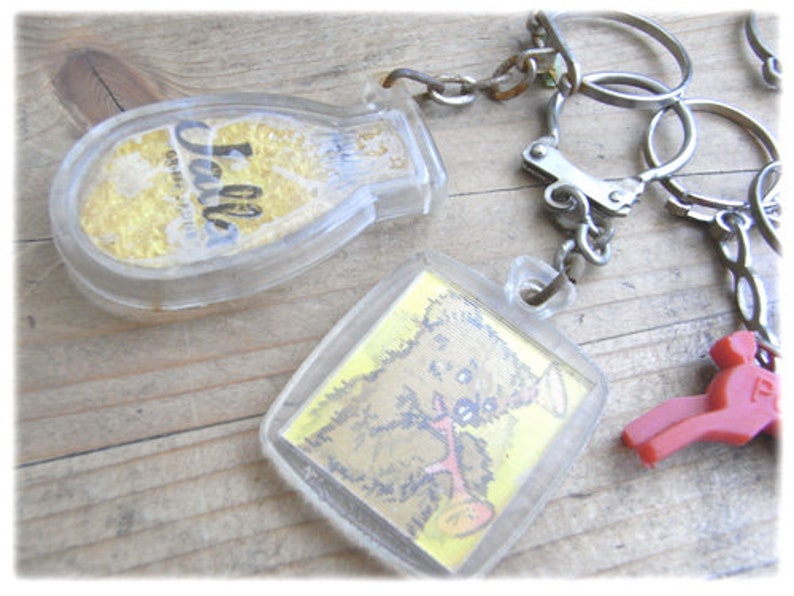 French Vintage Advertising Key Chains X 5 Poulain / Amora / - Etsy UK