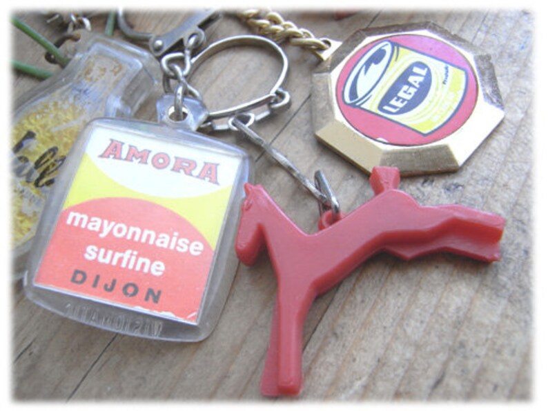 French Vintage Advertising Key Chains X 5 Poulain / Amora / - Etsy UK