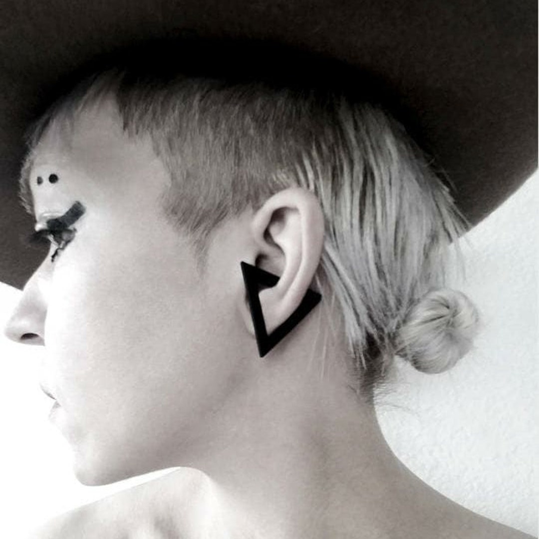 Triangle Ear Cuff Non Pierced Black Earring Goth Red Cuff White Ear Wrap Men Spike Earring Cuff ...