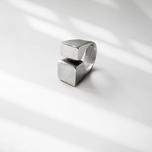 Geometric Statement Ring for Professionals Modern Geometric Jewelry ...