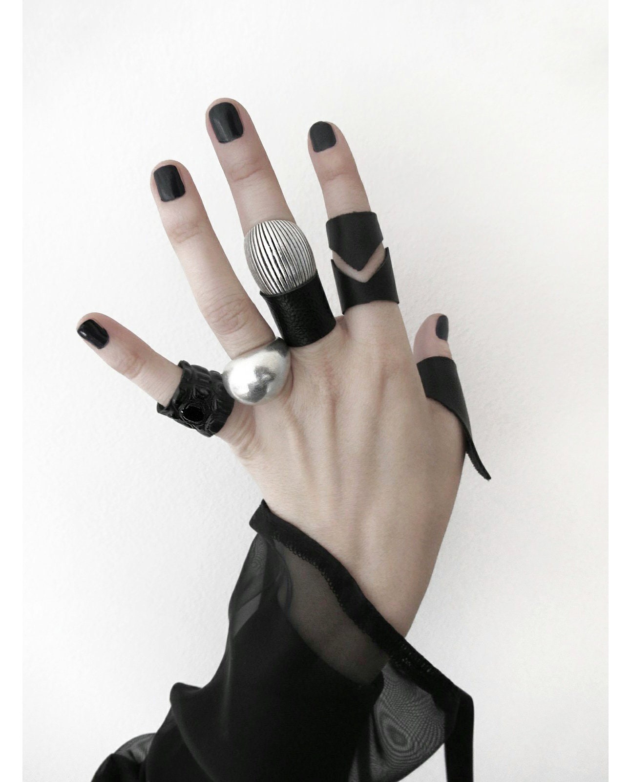 Minimalist Leather Ring Pointy Black Arrow Ring Summer Gothic Woman ...