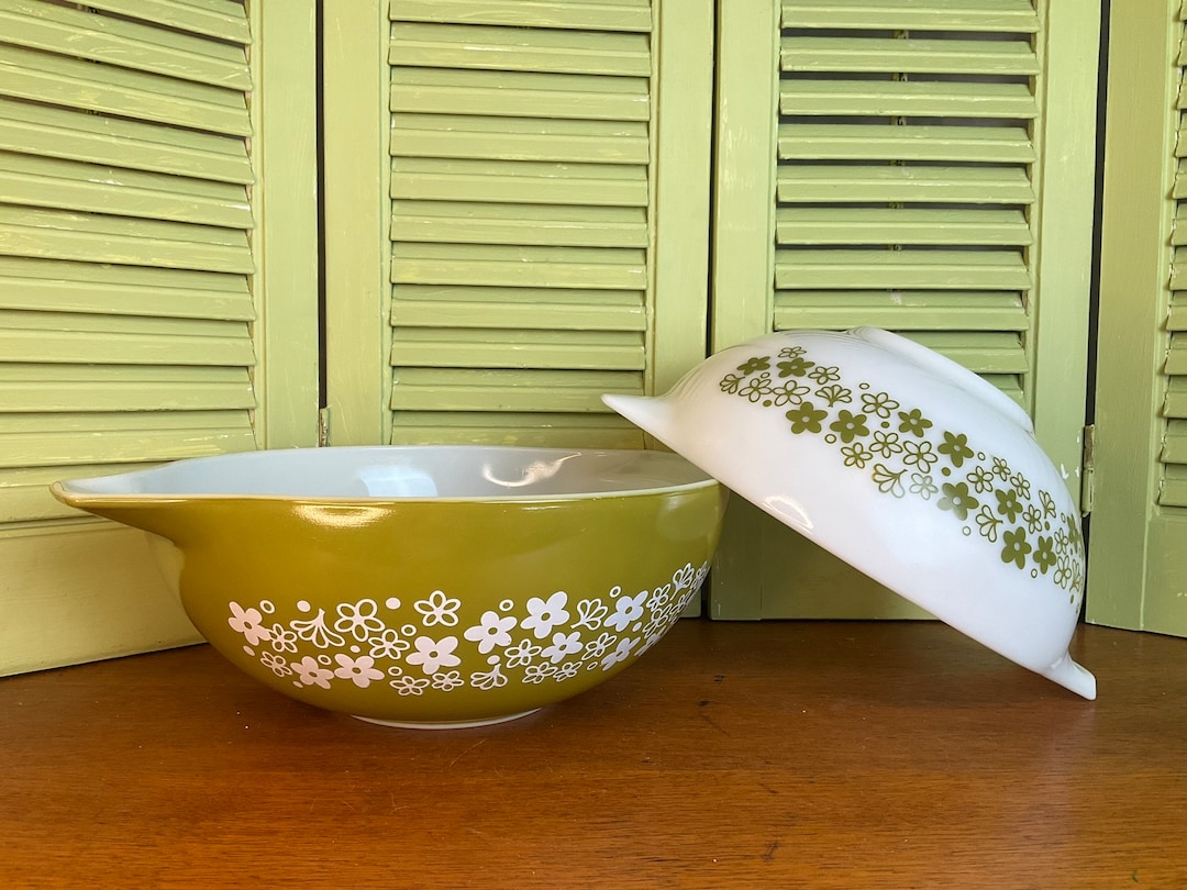 Vintage Pyrex Spring Blossom Green Cinderella Mixing Bowls - Etsy