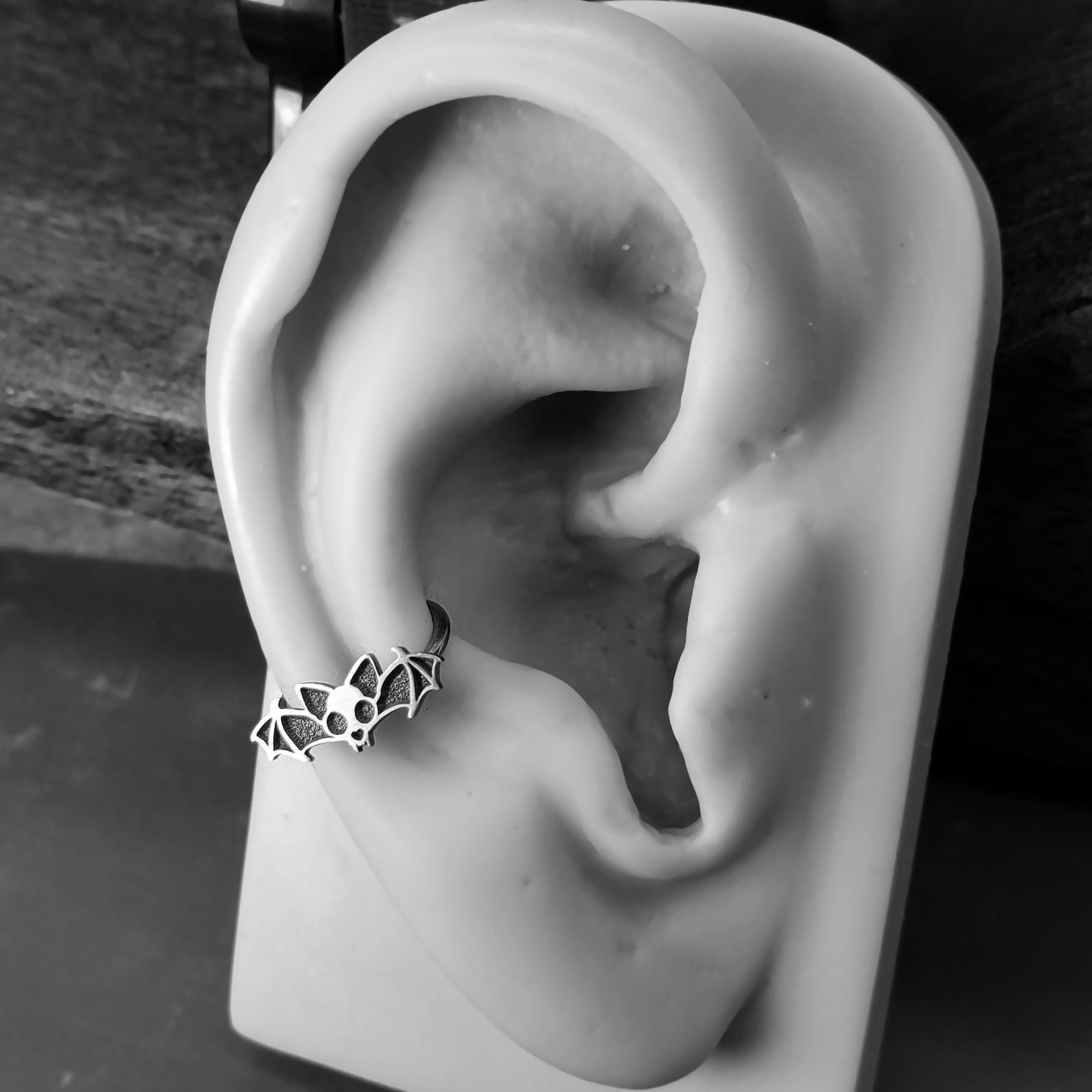 16G Cat Skull Captive Bead Ring Septum Daith Helix & Conch | Etsy