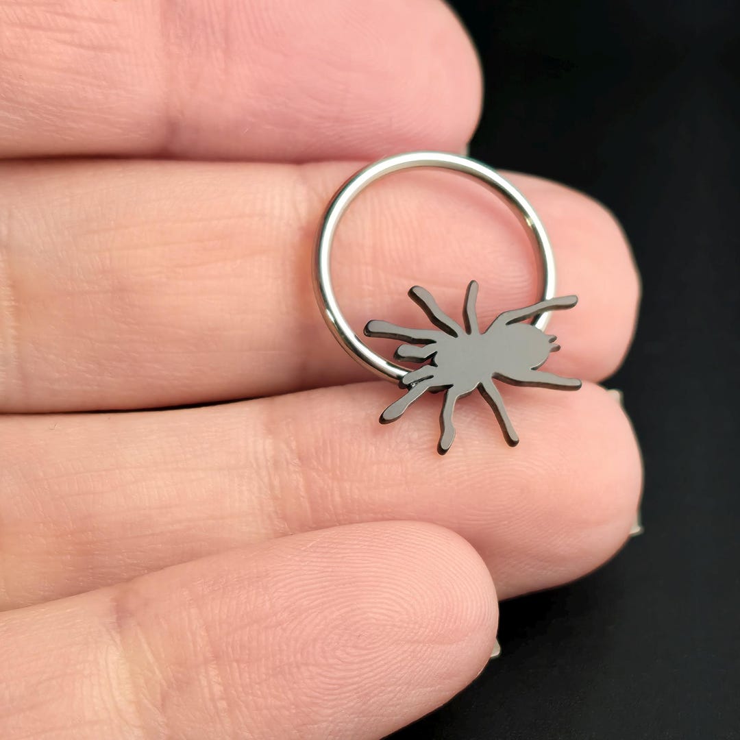 Tarantula Septum Piercing Nose Ring – Arachnid Gift | Realistic Spider ...