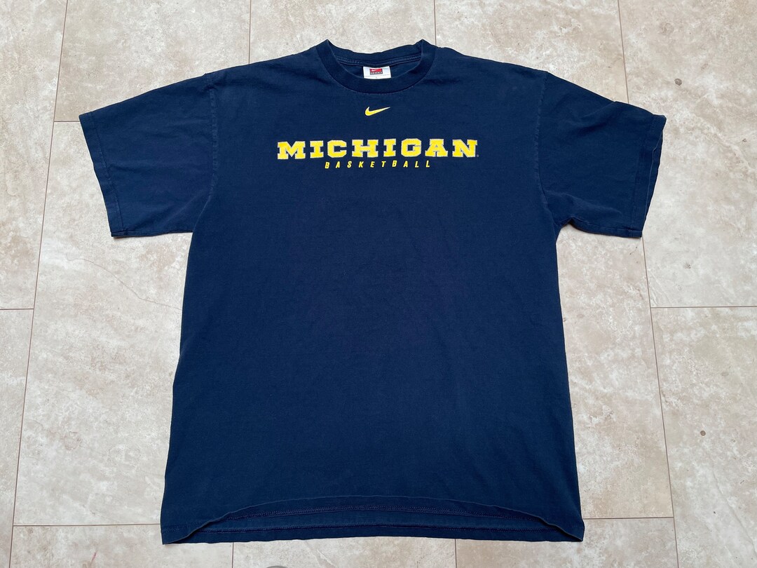 Vintage Michigan Tee Shirt Nike Center Swoosh Wolverines Basketball ...