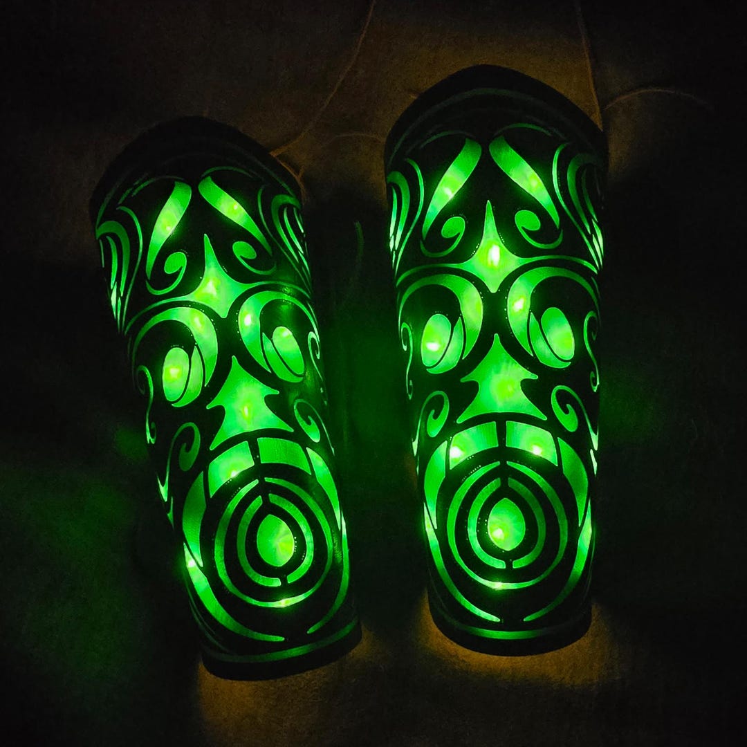 Glowing LED Wizard Cuffs - 3D Printed Cosplay Gauntlets - Etsy
