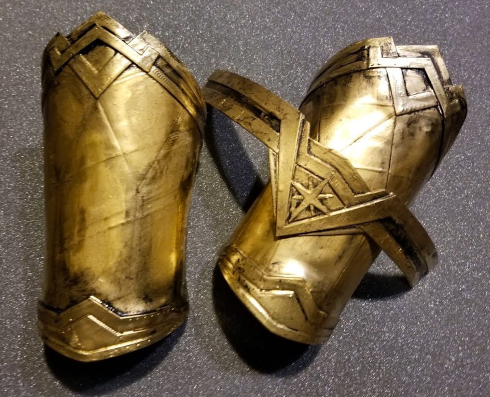 Wonder Woman Inspired Gauntlets & Tiara - 3D Printed - Etsy