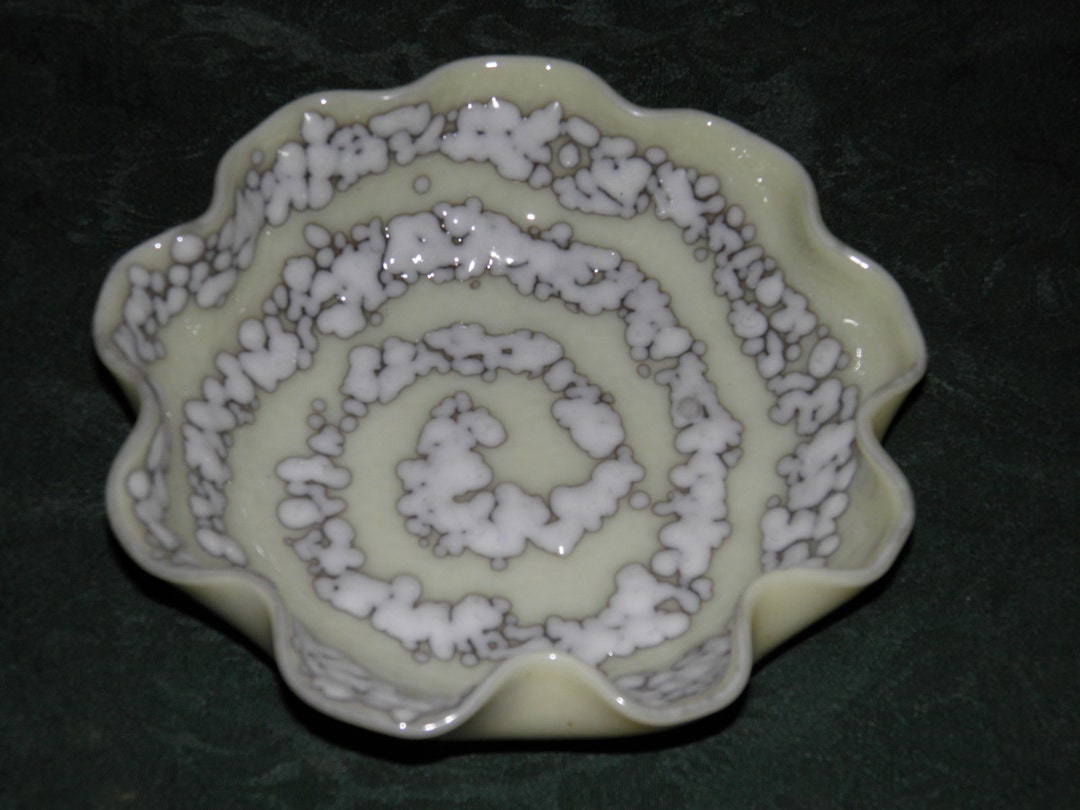 Spiral "journey" Reactive Fused Glass French Vanilla Dense White Bowl ...