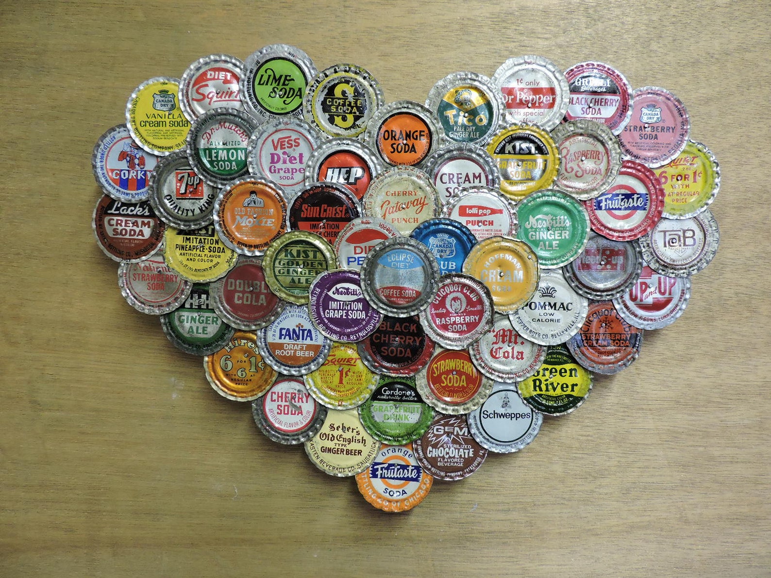 Vintage Soda Pop Bottle Cap Heart 11.5 by 8.5 Inches S2 | Etsy