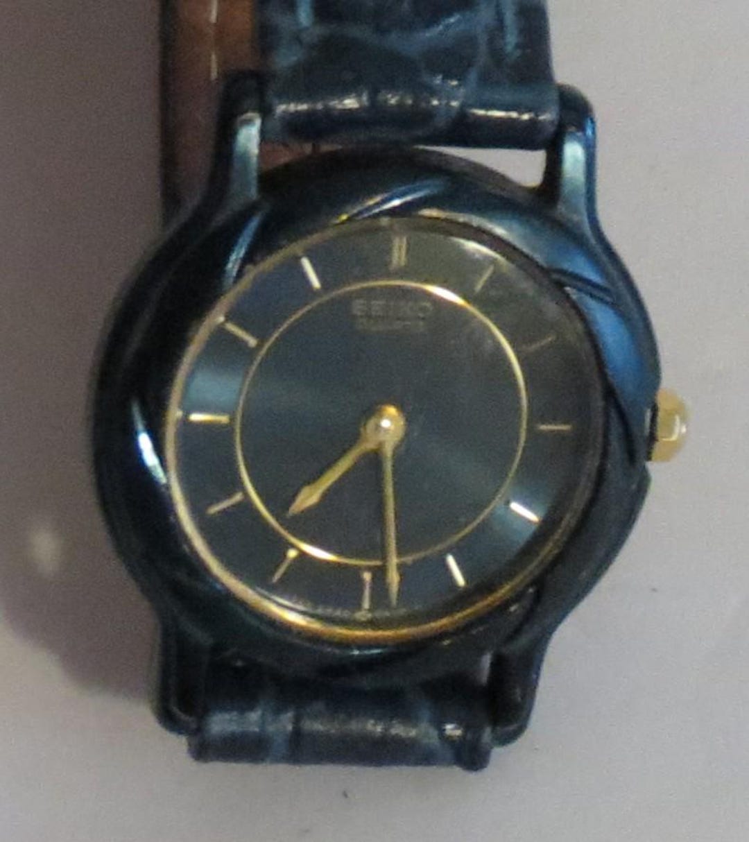 Vintage Ladies Seiko Quartz Dress Wrist Watch Black Dial 2P20-0B50 - Etsy