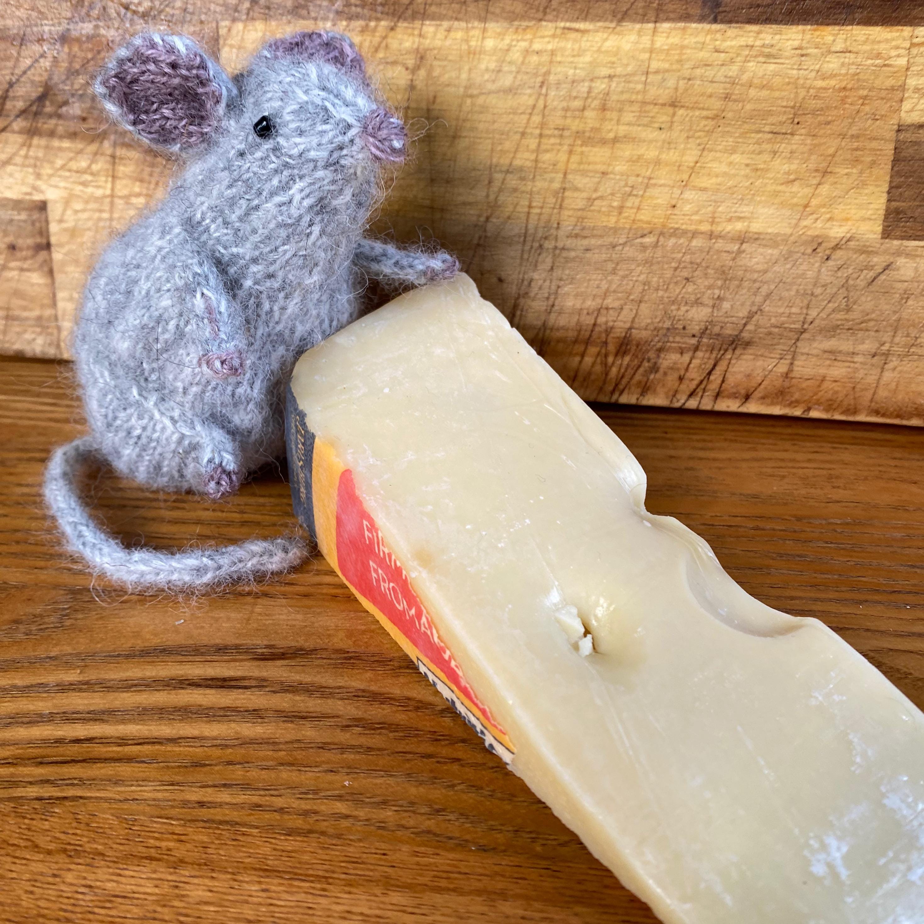 Wee Mouse Knitting Pattern - Etsy