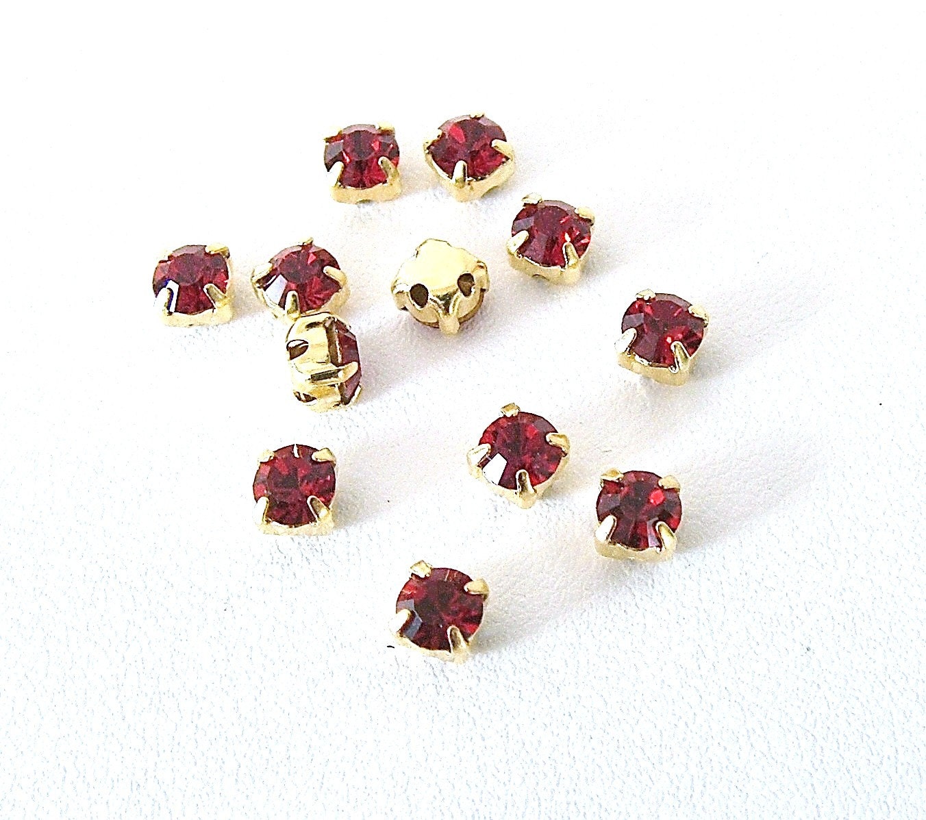 Set of 12 Siam Red and Gold 4.6mm Chaton Montees Red | Etsy