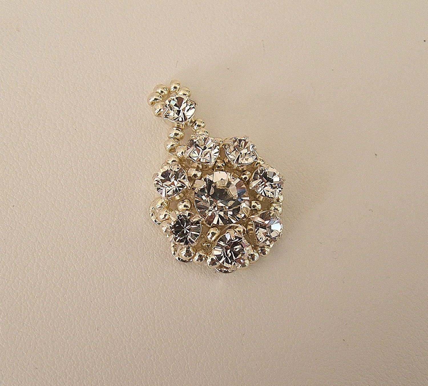 Set of 12 Clear and Gold 4.6mm Chaton Montees 53201 Sew on - Etsy