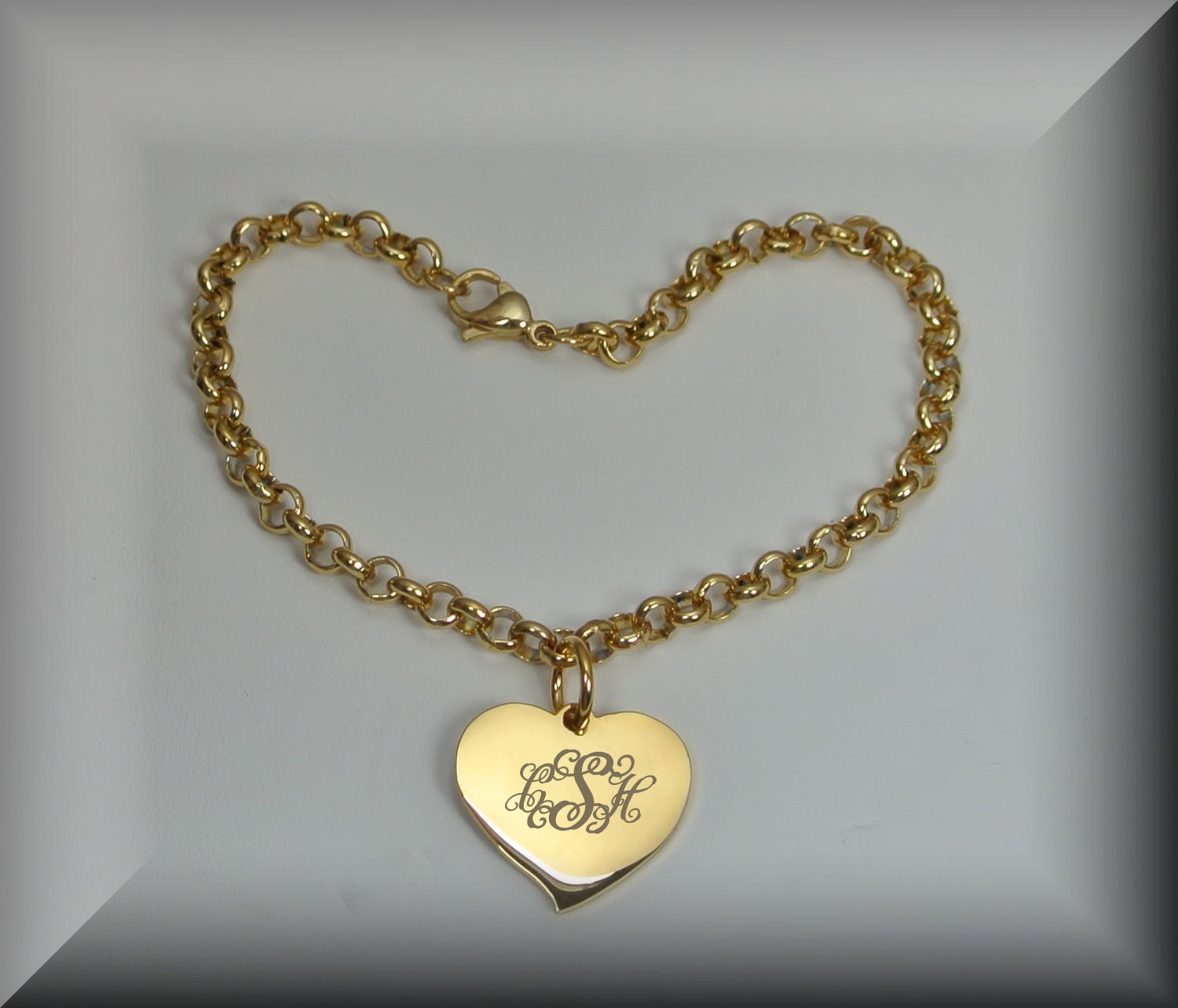 Engraved Gold Heart Charm Bracelet - Etsy